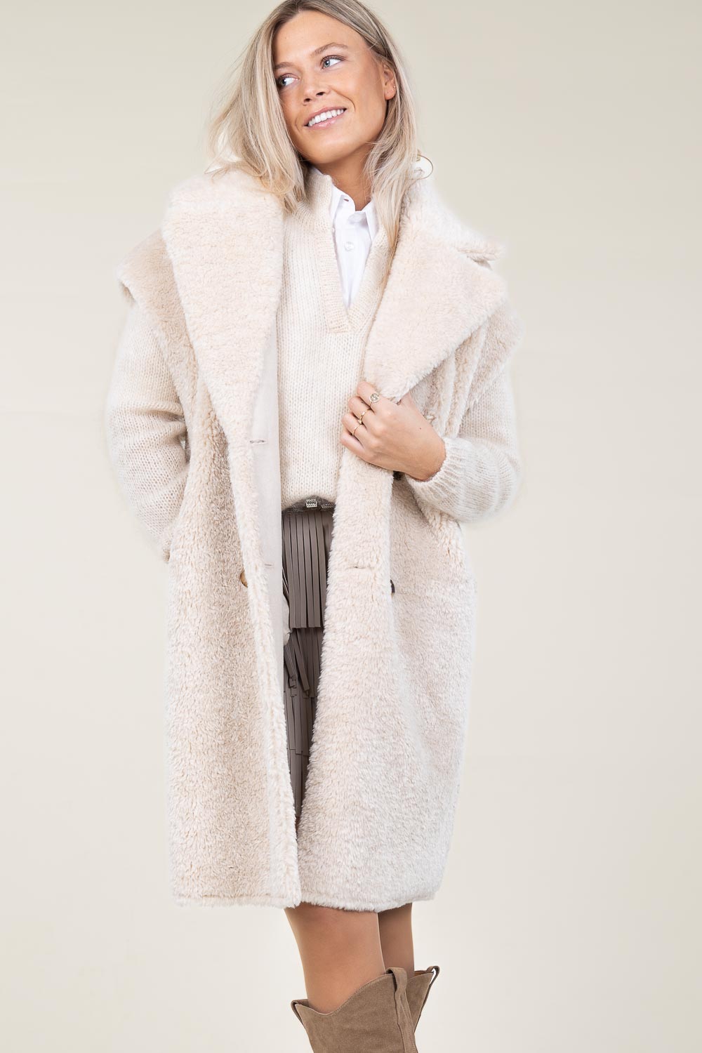 Reversible faux lammy gilet Chella | naturel | Ibana | Little Soho