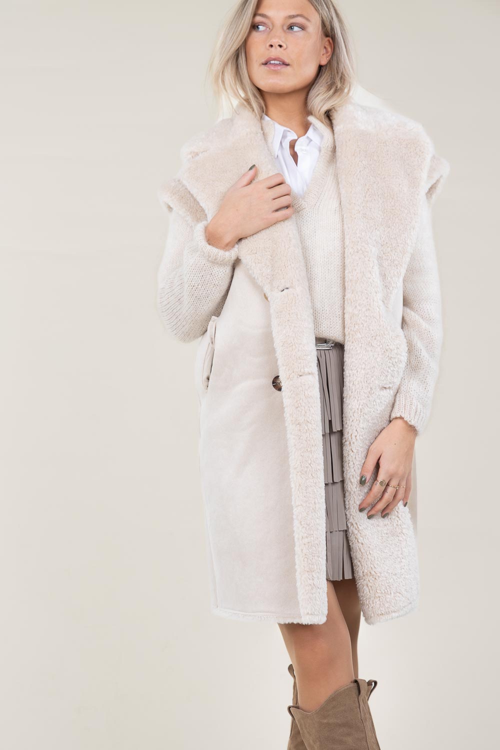 Reversible faux lammy gilet Chella | naturel | Ibana | Little Soho