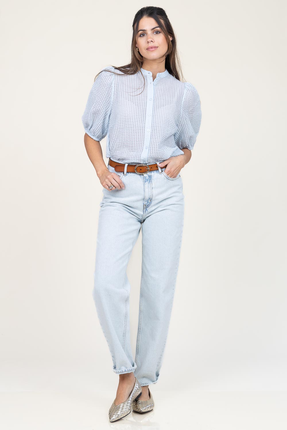 Transparante seersucker blouse Tascha | blauw | Second Female | Little Soho
