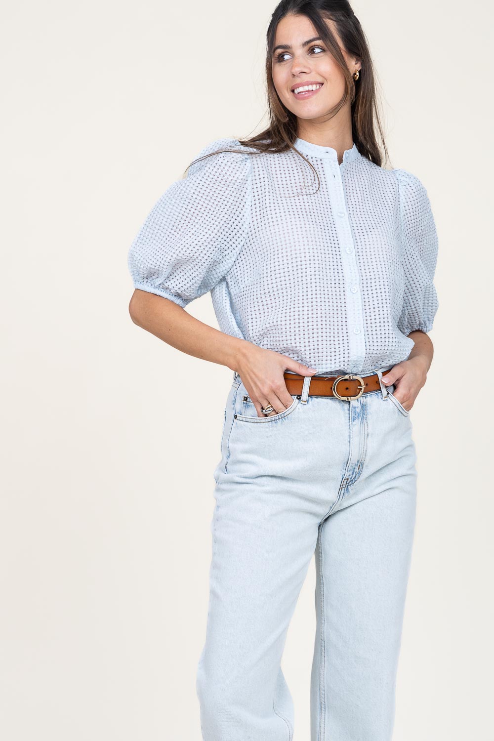 Transparante seersucker blouse Tascha | blauw | Second Female | Little Soho